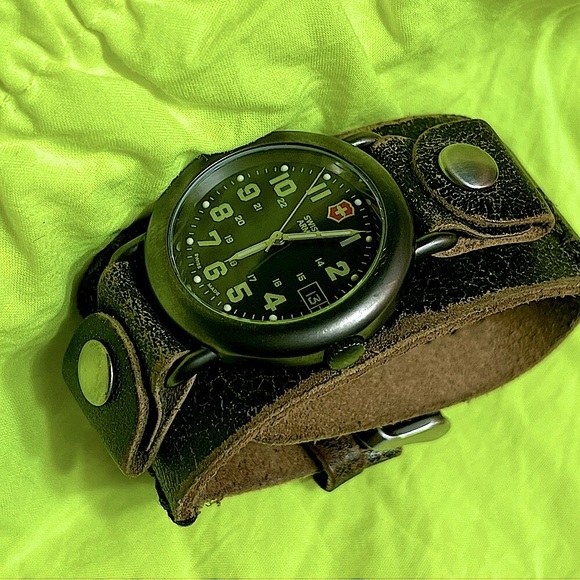 Swiss Army | Accessories | Swiss Army Fossil Vintage Mens Watch | Poshmark